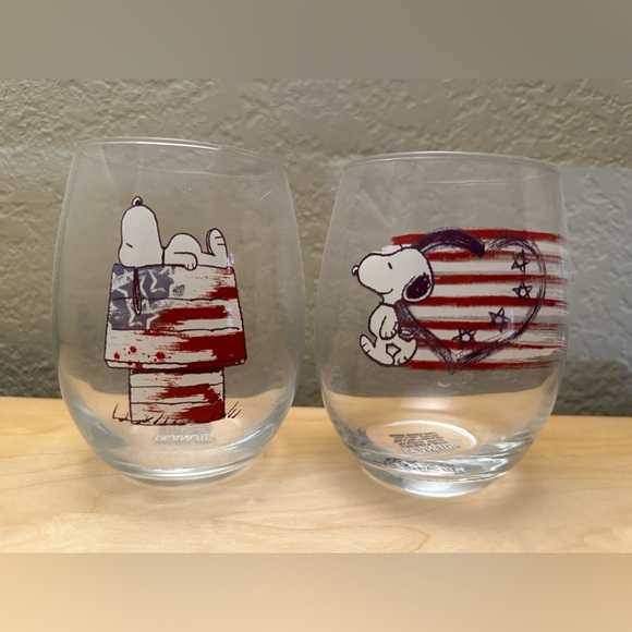 Peanuts | Dining | Peanuts 2piece Snoopy Americana Curved Glassware Set ...